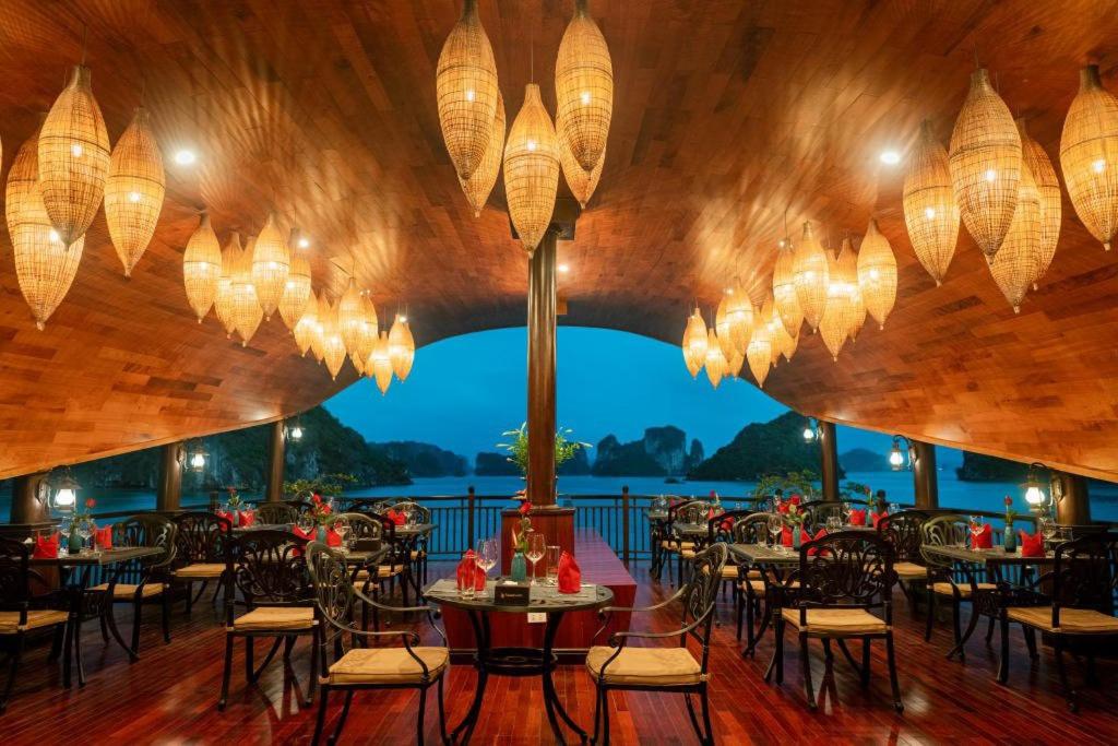 Sena Cruise Halong Bay: Price, Reviews & 2-Day, 3 Day Itinerary 2026